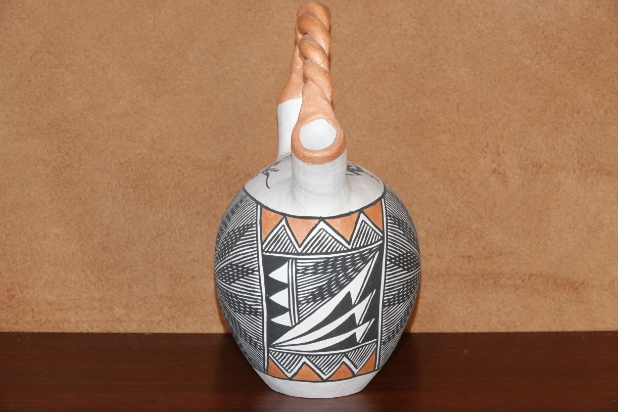 Acoma Pueblo pot12